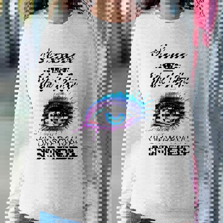 Naoma Name Gift Naoma I Am Who I Am Sweatshirt - Seseable